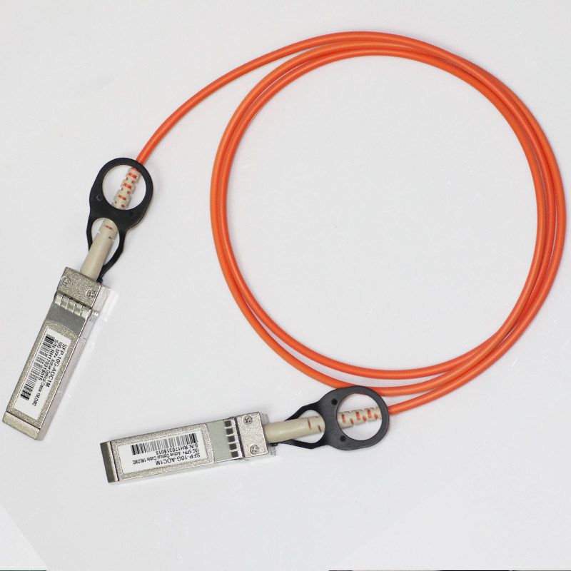 Fiber QSFP+ 40g Breakout Cable AOC LSZH Jacket 100m Length High Speed